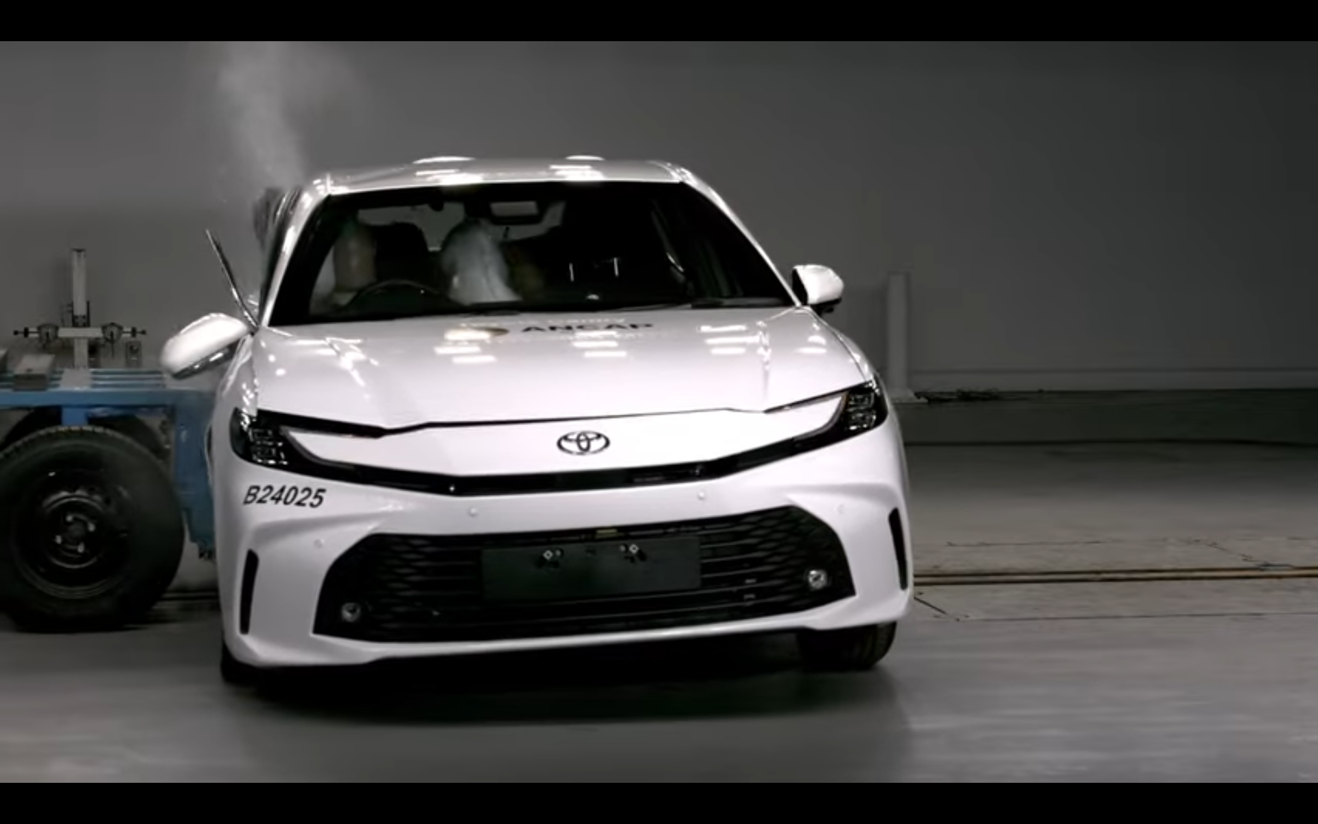 2025 Toyota Camry Earns ANCAP 5 Star Score and New Record!